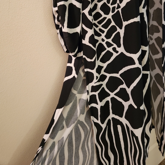 Ashley Stewart | Tops | Ashley Stewart Animal Ruched Sleeve Plus Size ...